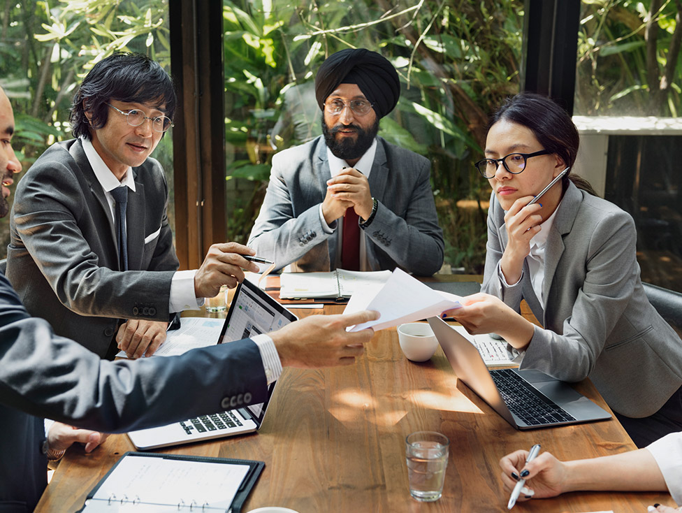 Managing Currency Risk | HSBC Singapore